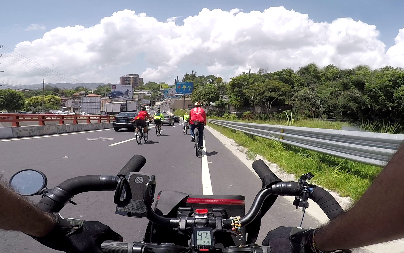 PEDALEANDO EL SALVADOR – Kilómetro Cero